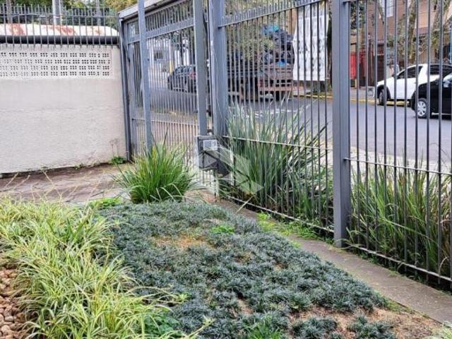 Apartamento 2 dormitórios mais dependência perto da Praça da Encol