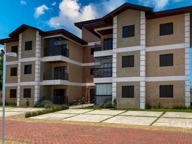 Apartamento 2 Dorm. c/ Varanda Envidraçada — Vila Natal, Campos do Jordão