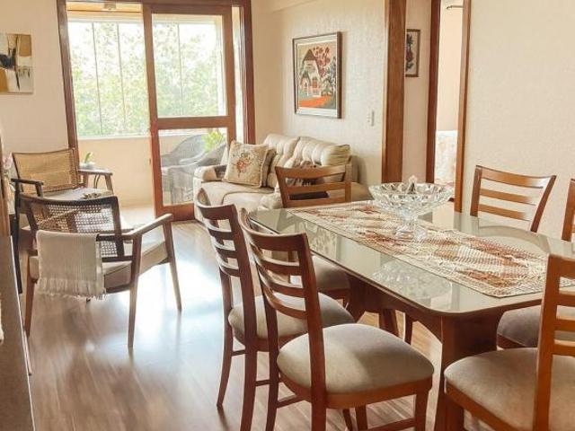 Apartamento 2 dormitórios na Bom Jesus