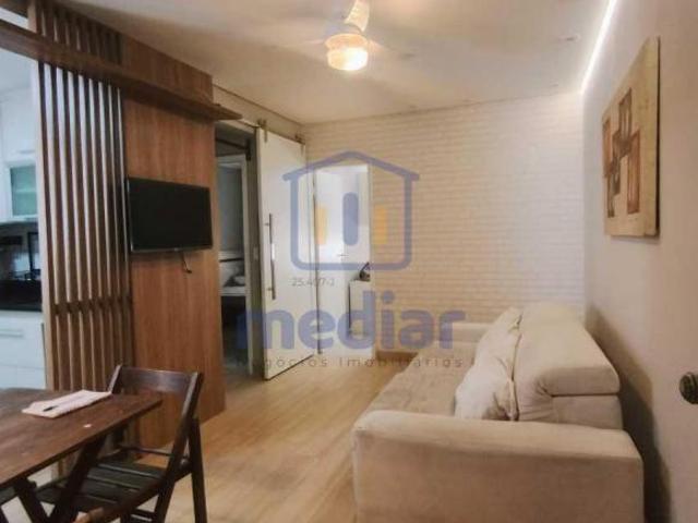 Apartamento 2 dormitórios na Pompéia, a 50 metros da praia !