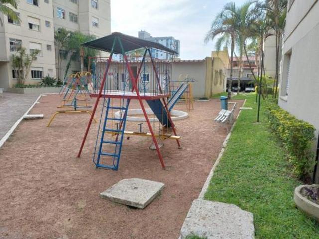 Apartamento 2 dormitórios na Tristeza em condomínio com piscina