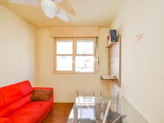 Apartamento 2 dormitórios no bairro Camaquã