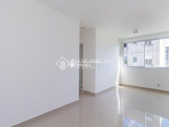 Apartamento 2 dormitórios com vaga de garagem na Cavalhada, Porto Alegre