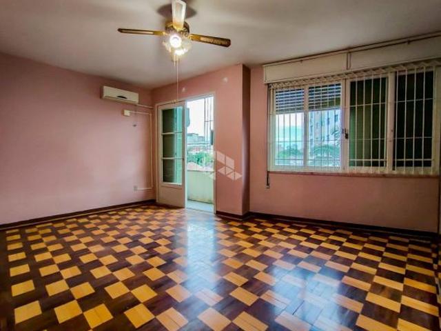 Apartamento 2 dormitórios no bairro Floresta, em Porto Alegre