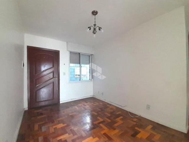 Apartamento 2 dormitórios no bairro Humaitá, em Porto Alegre. Aceita Financiamen