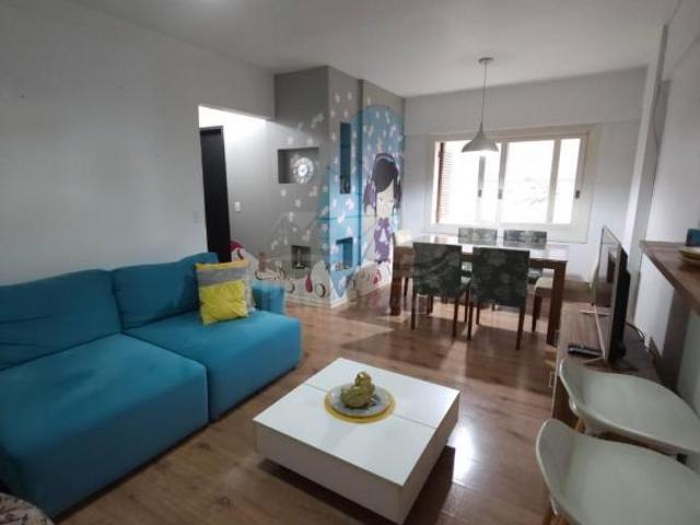 Apartamento 2 dormitórios no bairro Menino Deus, Porto Alegre