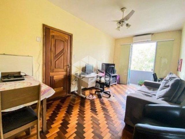 Apartamento 2 Dormitorios no Bairro São Geraldo, em Porto Alegre