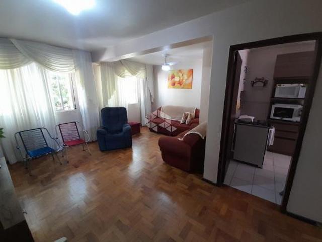 Apartamento 2 dormitórios no centro de Santa Maria