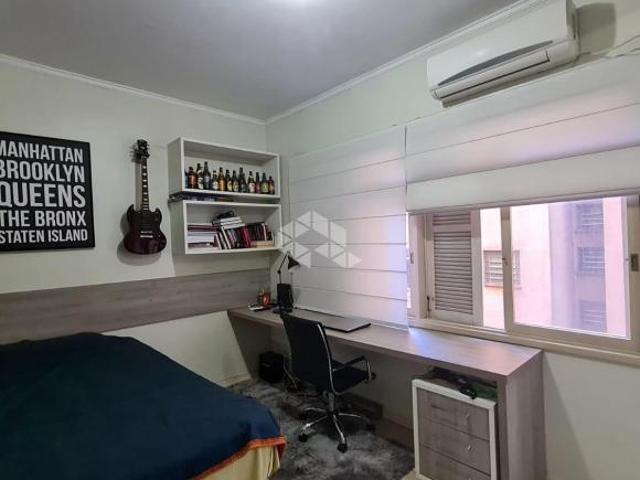 Apartamento 2 dormitórios no Centro Histórico