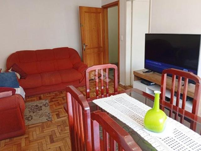 Apartamento 2 Dormitórios no Coração do Jardim Leoplodina Porto Alegre