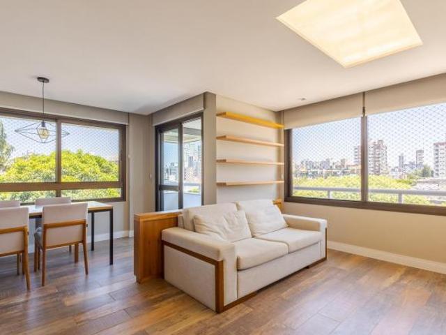 Apartamento 2 dormitórios no Petrópolis