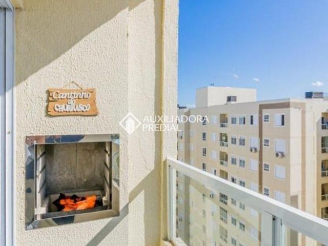 Apartamento 2 dormitórios andar alto no COND PORTO BOA VISTA