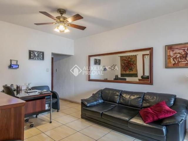 Apartamento 2 dormitórios, andar alto, vista, elevador, reformado