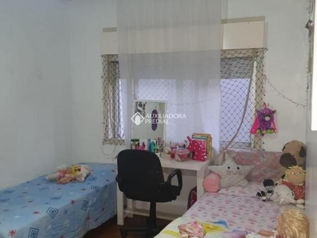 Apartamento 2 dormitórios bairro Farroupilha em Porto Alegre