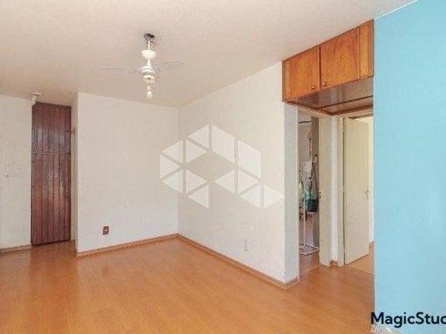 Apartamento 2 dormitórios, banheiro, sacada, vaga no bairro Sarandi em Porto Alegre