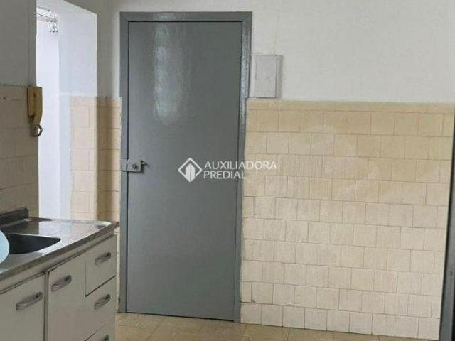Apartamento 2 dormitórios, bem localizado, fundos, silencioso