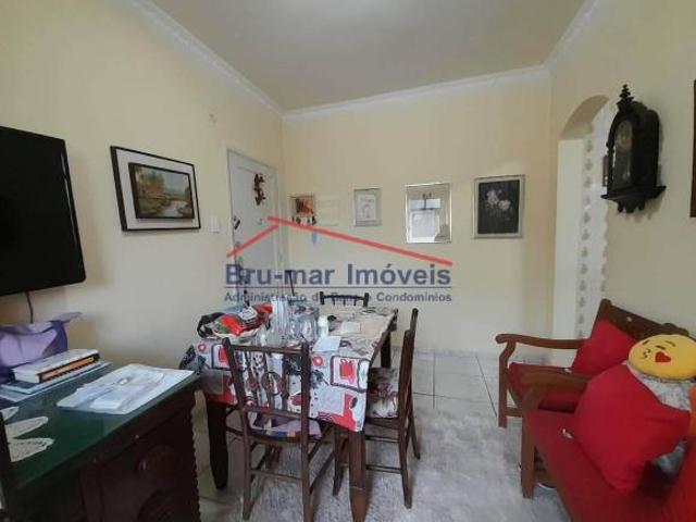 Apartamento 2 dormitórios, Boqueirão, garagem coletiva, 1º andar, 60m² útil