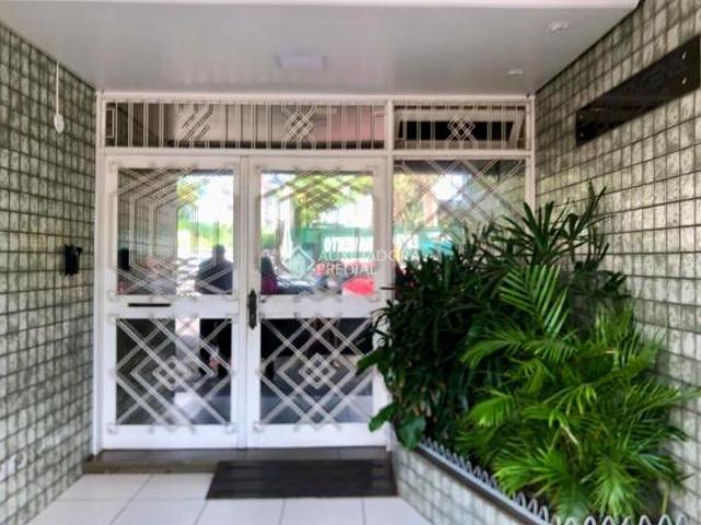 Apartamento 2 dormitórios c/vaga e elevador, andar alto no Centro
