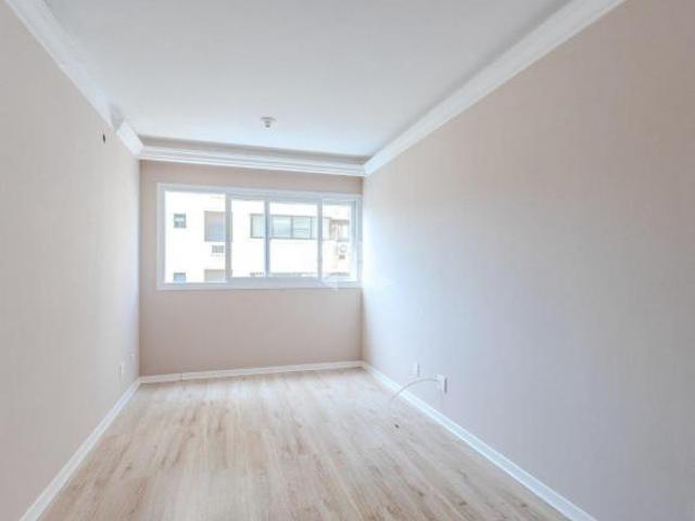 Apartamento 2 dormitórios com 65m2 e 1 vaga de garagem, no bairro Passo D&apos areia