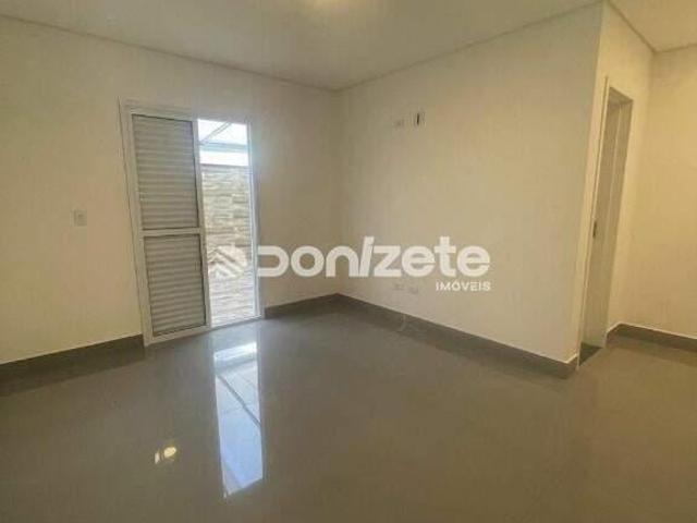 Apartamento 2 Dormitórios com 1 Suíte e 2 Vagas Vila Valparaíso, Santo André