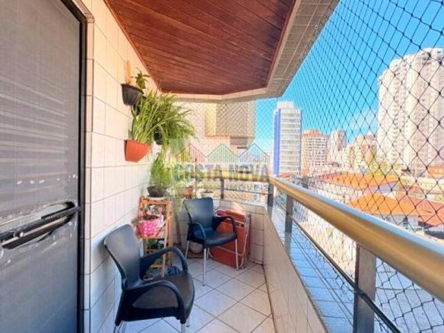 Apartamento 2 dormitórios com 1 suíte e varanda nos quartos