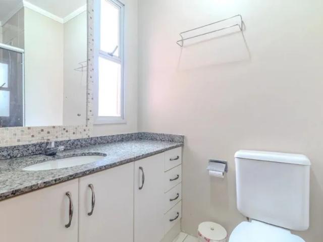 Apartamento 2 Dormitórios com 1 vaga coberta e elevador no Alto Petrópolis