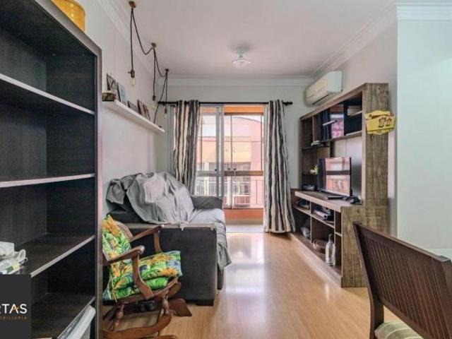 Apartamento 2 Dormitórios com 1 vaga coberta e elevador no Alto Petrópolis
