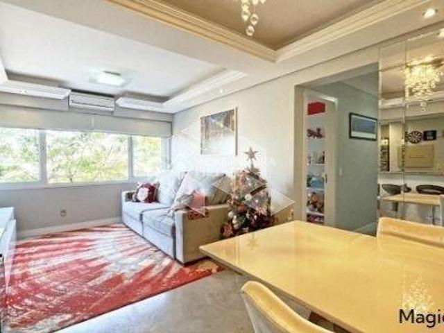 Apartamento 2 dormitórios com 1 vaga de garagem no Bairro Floresta em Porto Alegre/RS