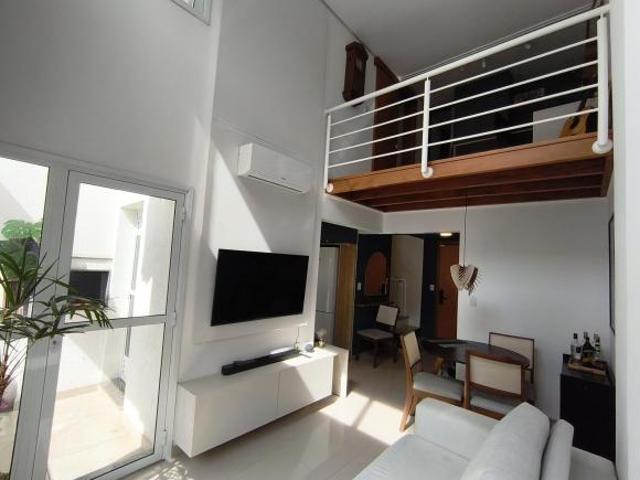 APARTAMENTO 2 DORMITÓRIOS COM 1 VAGA NO MENINO DEUS