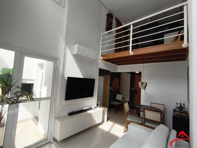 APARTAMENTO 2 DORMITÓRIOS COM 1 VAGA NO MENINO DEUS