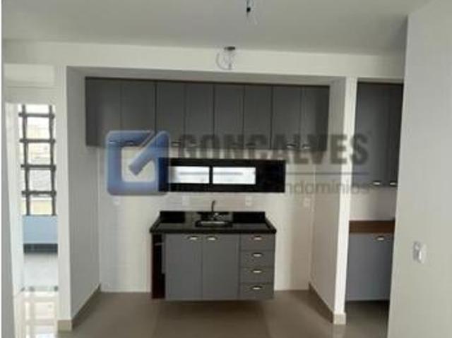 Apartamento 2 dormitórios com 1 vaga | Vila Valparaíso, Santo André