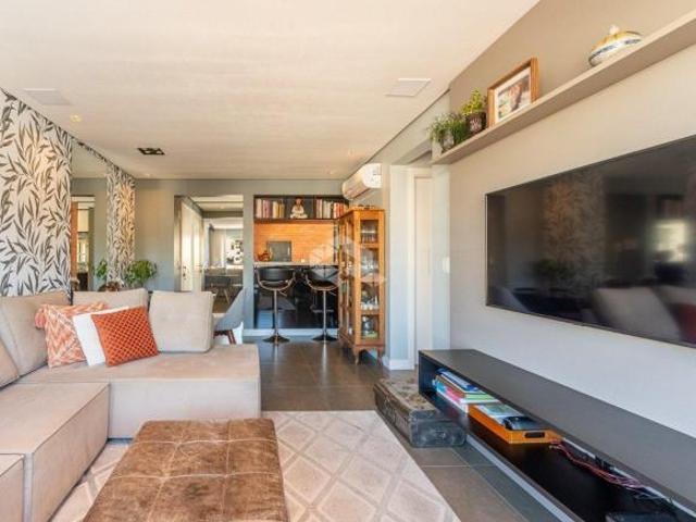 Apartamento 2 dormitórios com 2 vagas no Bairro Higienópolis Porto Alegr