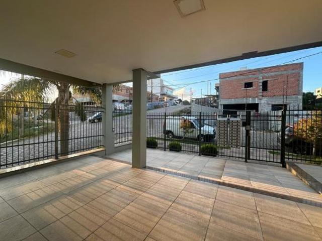 Apartamento 2 dormitórios com 2 vagas de garagem à venda no bairro Imigrante em Farroupilha