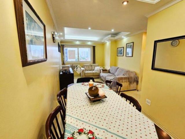 Apartamento 2 dormitórios com vaga na Vila Ipiranga próximo a avenida do forte