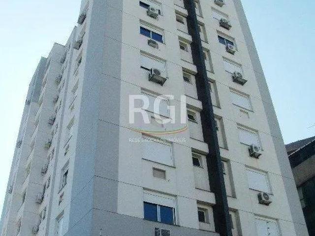 Apartamento 2 dormitórios com vaga no Menino Deus