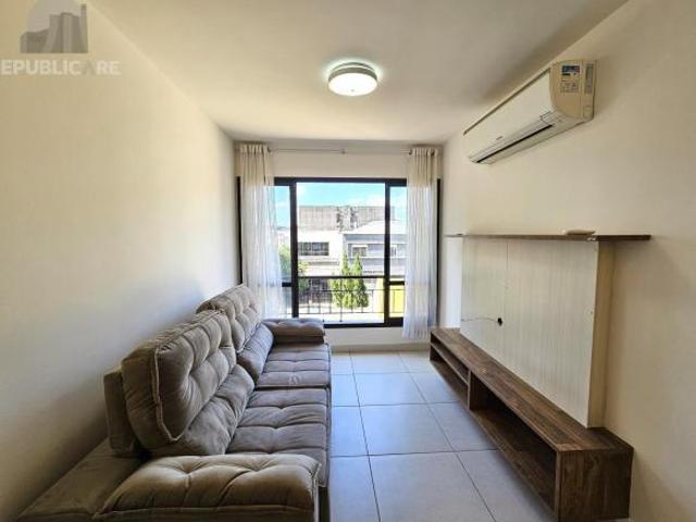 Apartamento 2 dormitórios com vaga e elevador no São Geraldo