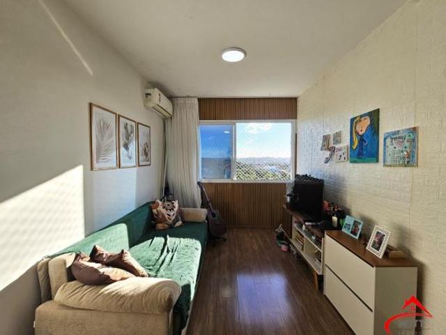 Apartamento 2 dormitórios com vaga e elevador perto da PUC