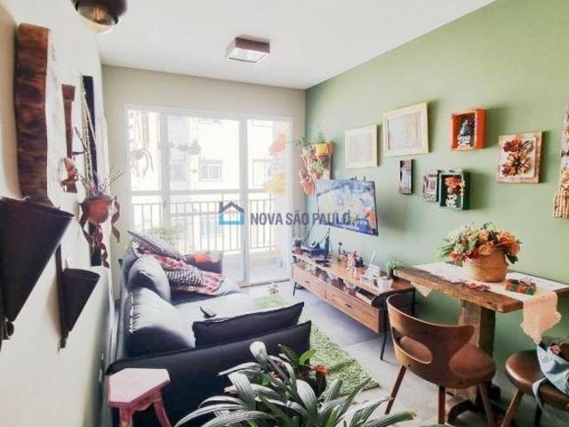 Apartamento 2 Dormitórios com Varanda no Ipiranga