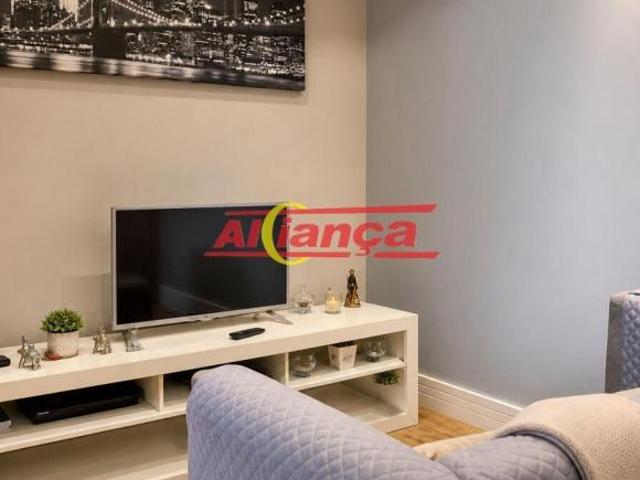 APARTAMENTO 2 DORMITÓRIOS COM VARANDA E VAGA PRÓXIMO À TIMÓTEO PENTEADO GUARULHOS