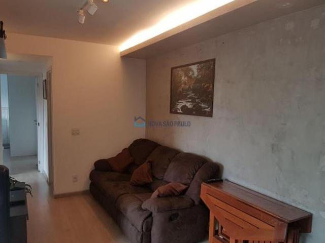 Apartamento 2 Dormitórios com Varanda Gourmet Perto do Metrô à Venda