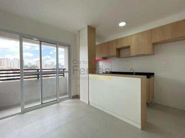Apartamento 2 dormitórios com armários, varanda, próximo ao metrô Parada Inglesa e Jardim São Paulo