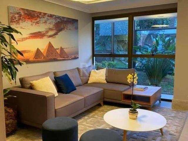 Apartamento 2 dormitórios com box duplo próximo ao Zaffari da Cabral