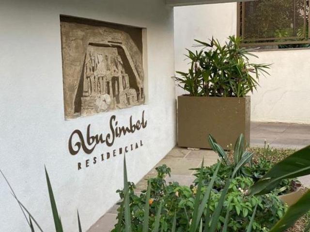 Apartamento 2 dormitórios com box duplo próximo ao Zaffari da Cabral