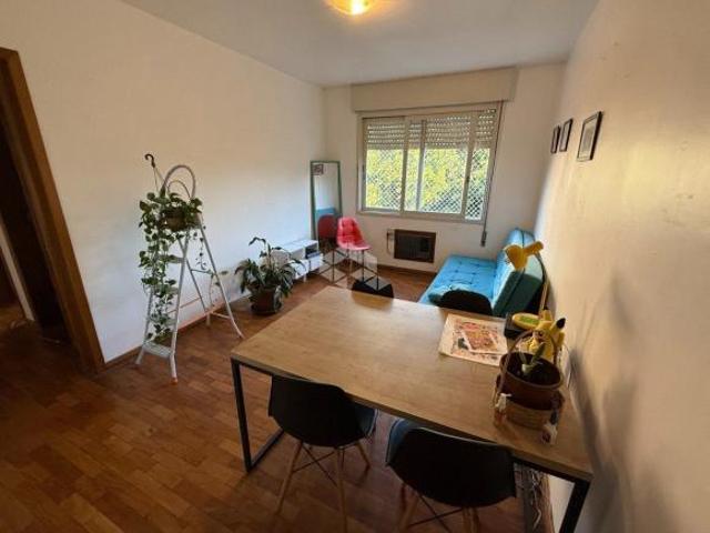 Apartamento 2 dormitórios com dependência de empregada à venda no bairro Santana