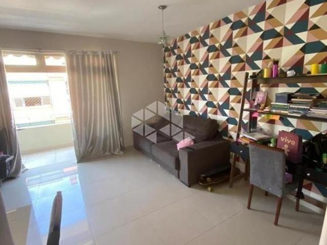 Apartamento 2 dormitórios com dependência na Ganzo!