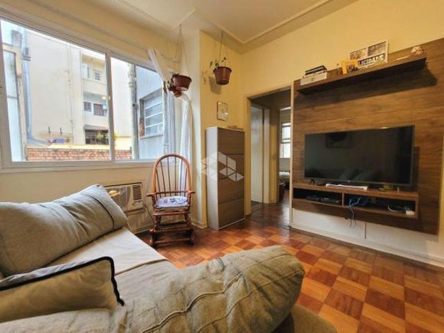 Apartamento 2 Dormitórios, com elevador no bairro Santa Cecilia, Porto Alegre