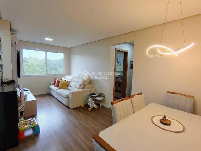 Apartamento 2 dormitórios com piscina e churrasqueira
