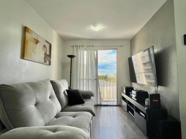 Apartamento 2 dormitórios com sacada e vista livre em condomínio com lazer no Jd. Borborema, São Ber