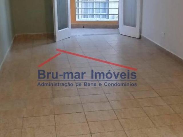 Apartamento 2 Dormitórios com Sacada e Vista para o Mar a Venda