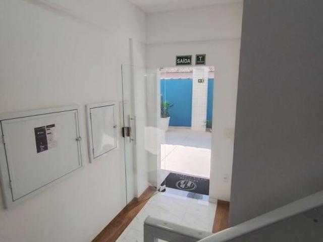 Apartamento 2 dormitórios com sacada em São Vicente